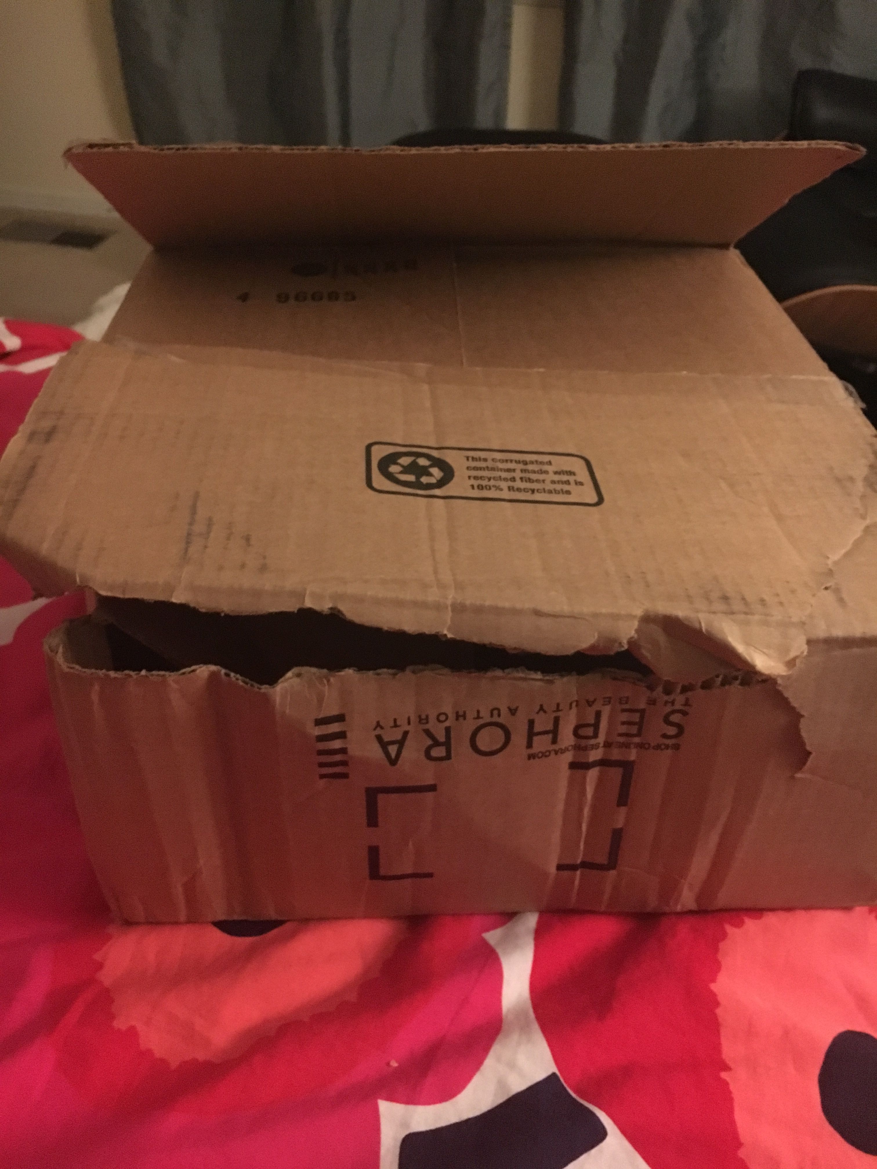 Missing samples, product in damaged box - Beauty Insider Community