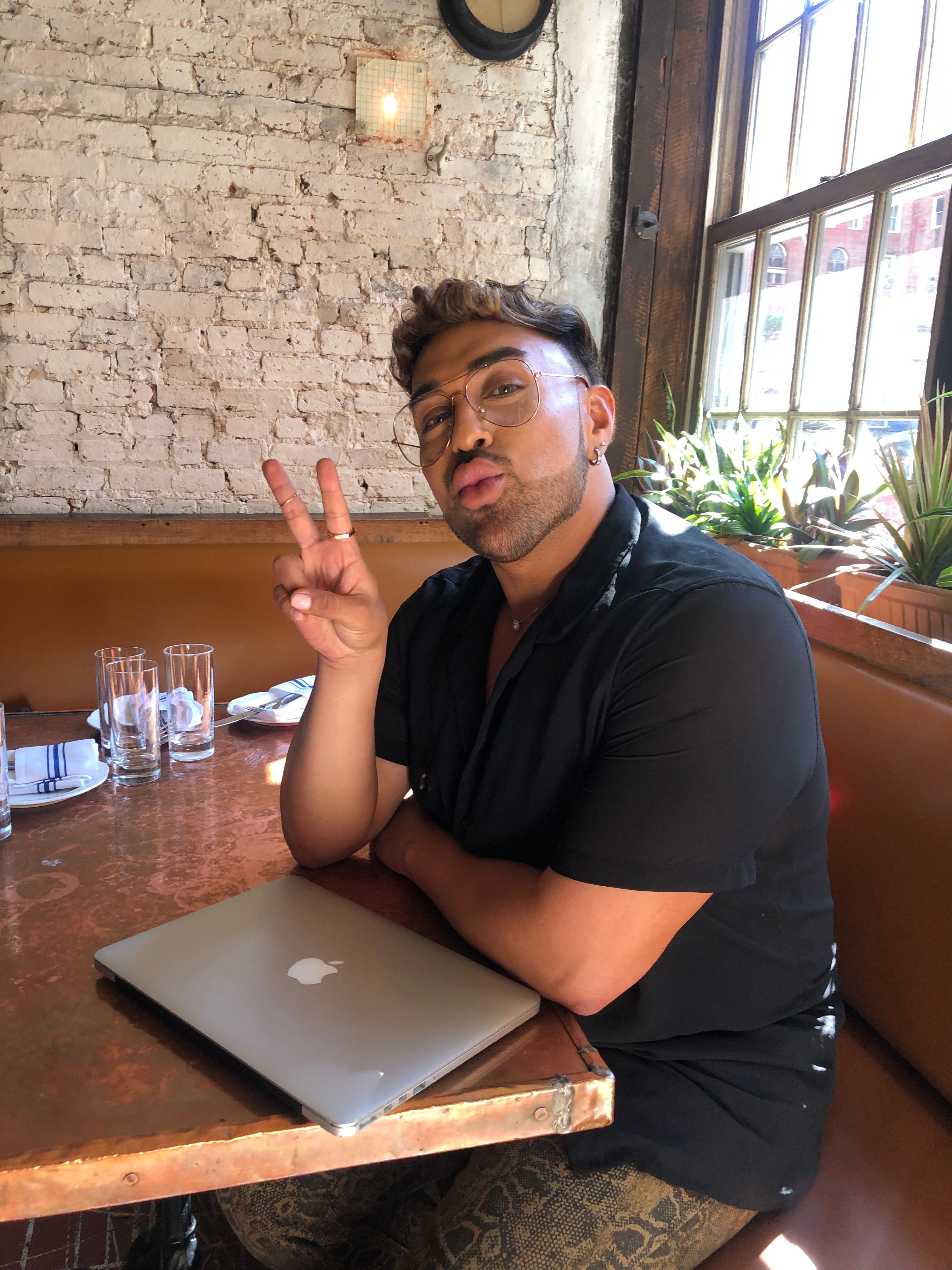 Angel Merino Makeup Artist | Saubhaya Makeup